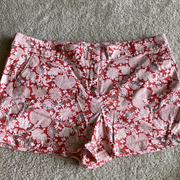 LOFT | Shorts | Loft Floral Shorts | Poshmark